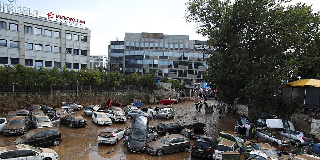 Flash Flood Strikes Northern Athens Suburb after Squall (Photos) - The ...