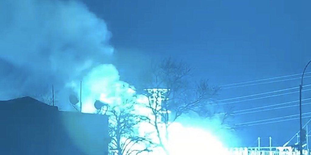 Astoria Transformer Explosion Lights NYC Sky, Not Aliens (Video) - The ...