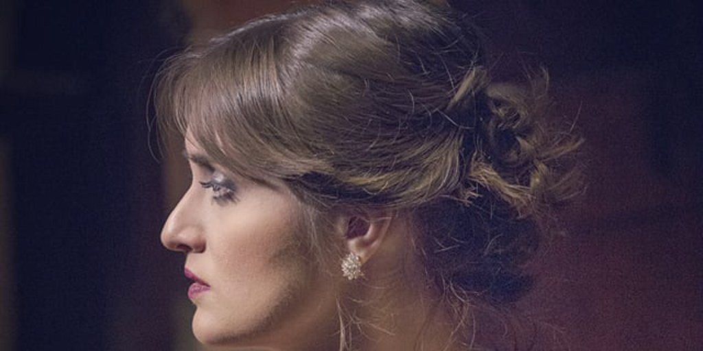 Mezzo-Soprano Maria Zoi Rises and Shines - The National Herald