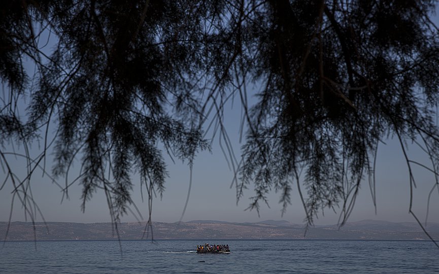 Greece Plans Floating Sea Wall to Keep Out Refugees, Migrants - The ...