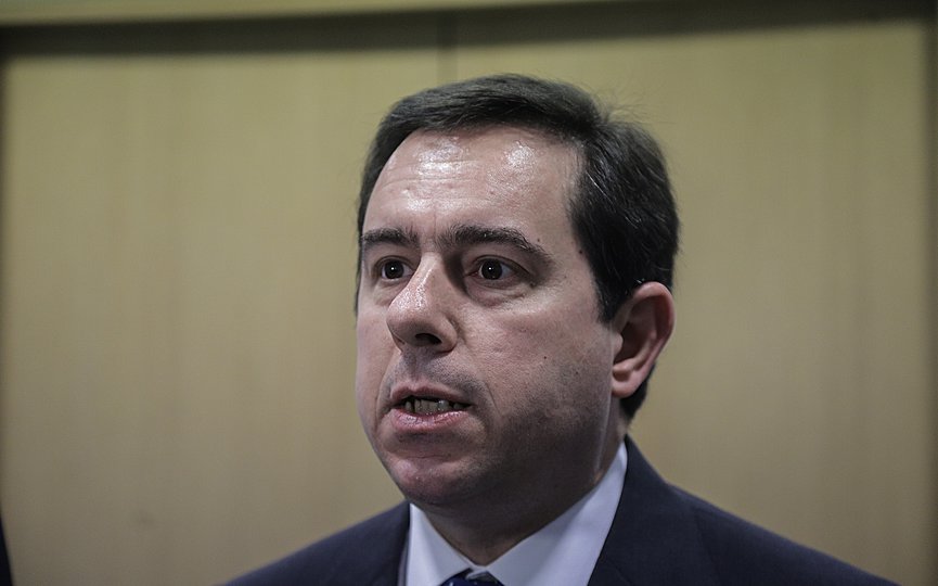 Migration Min and Head of IOM Office in Greece Visit Refugee ...