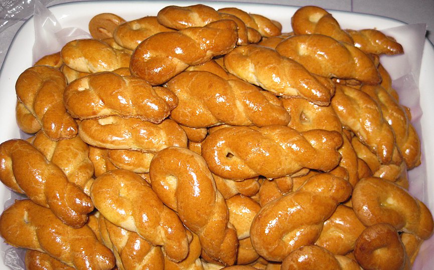 Koulourakia, 3 Variations, and Takakia to Make and Enjoy - The National ...