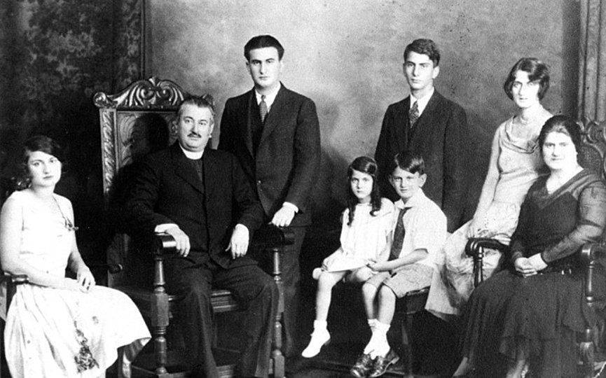 Mark Petrakis Emotionally Eulogizes His Father Harry Mark Petrakis ...